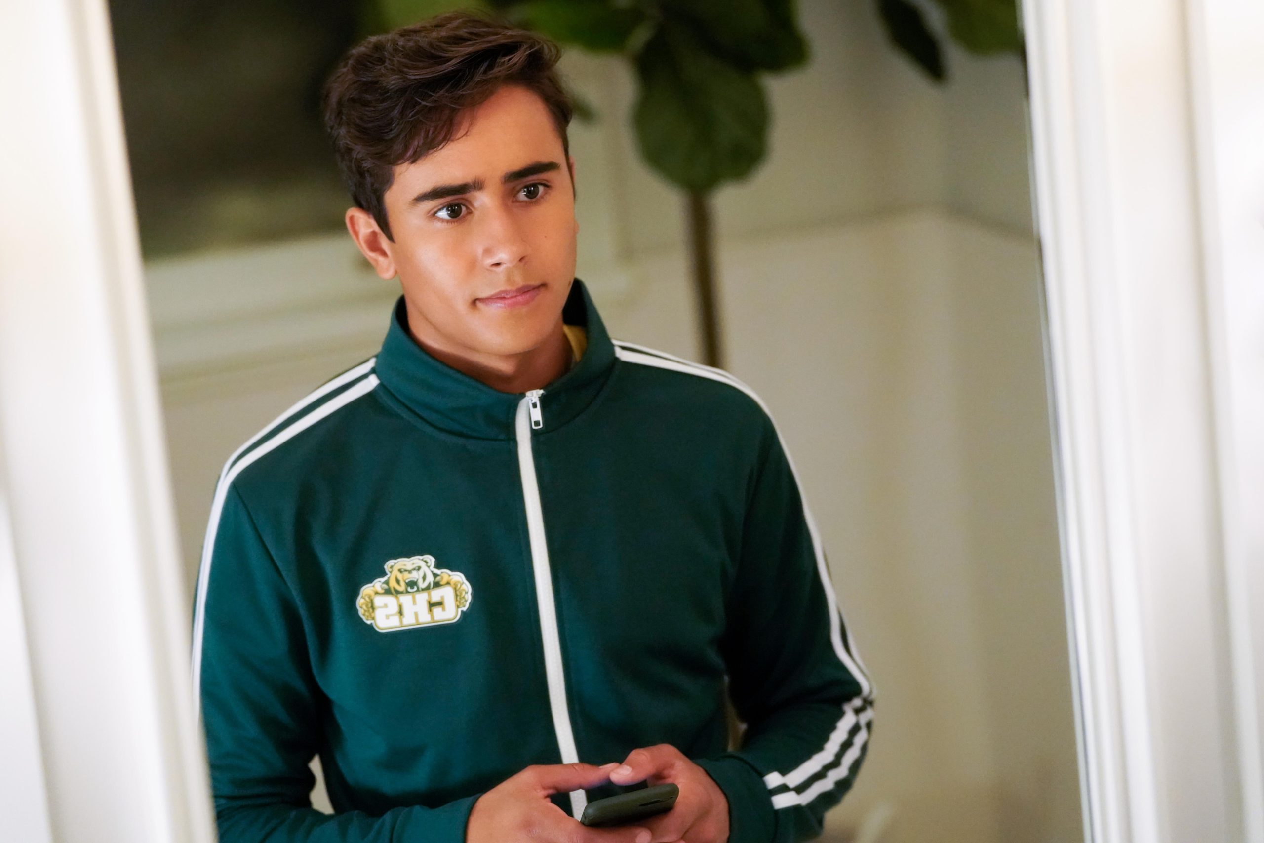 'Love Victor' 1x02 Photos: "Spotlight Party" - Fangirlish