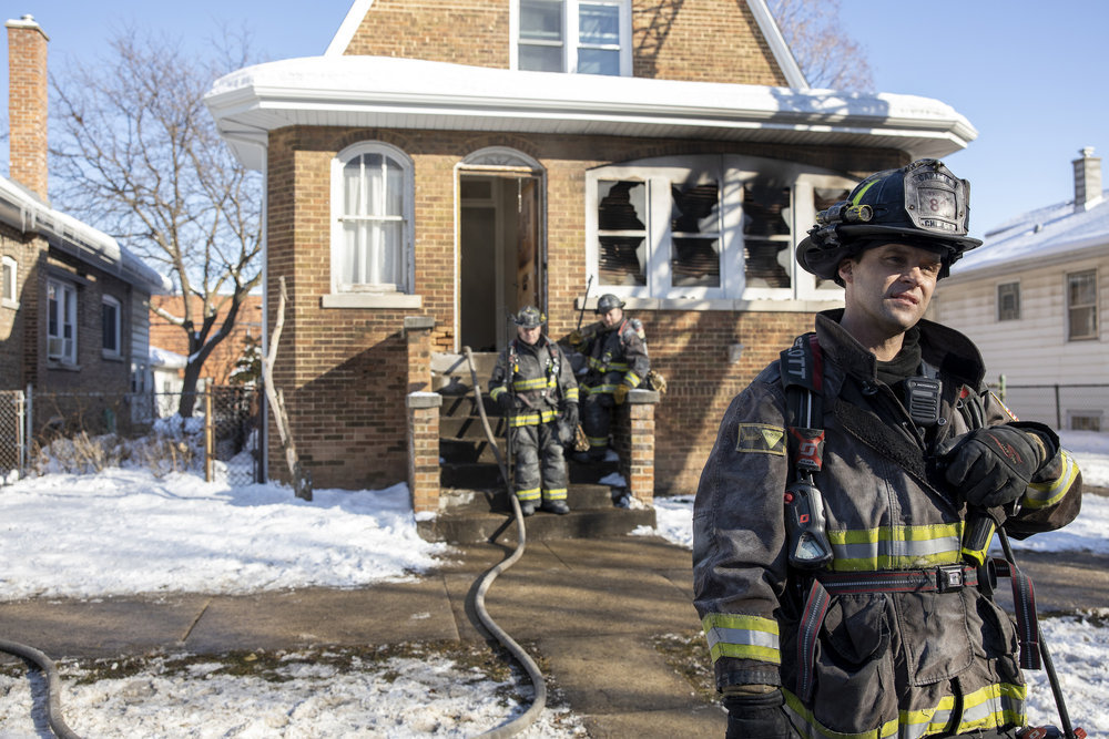'Chicago Fire' 9x08 Pictures: "Escape Route" - Fangirlish