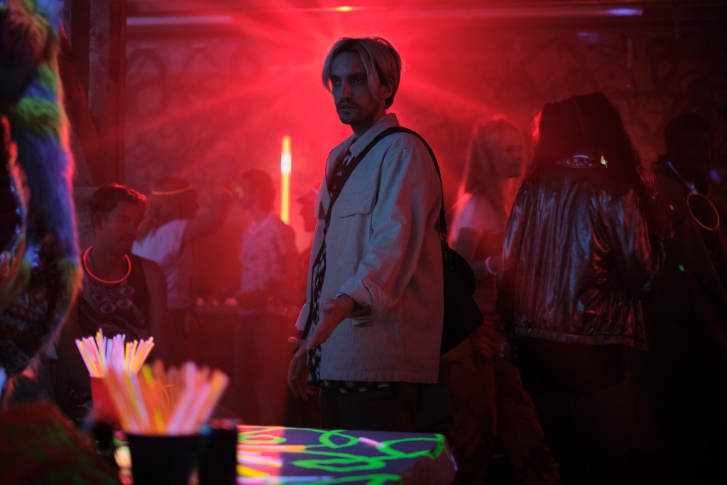 See The Teaser And First Look Photos For The Upcoming Netflix Series ...