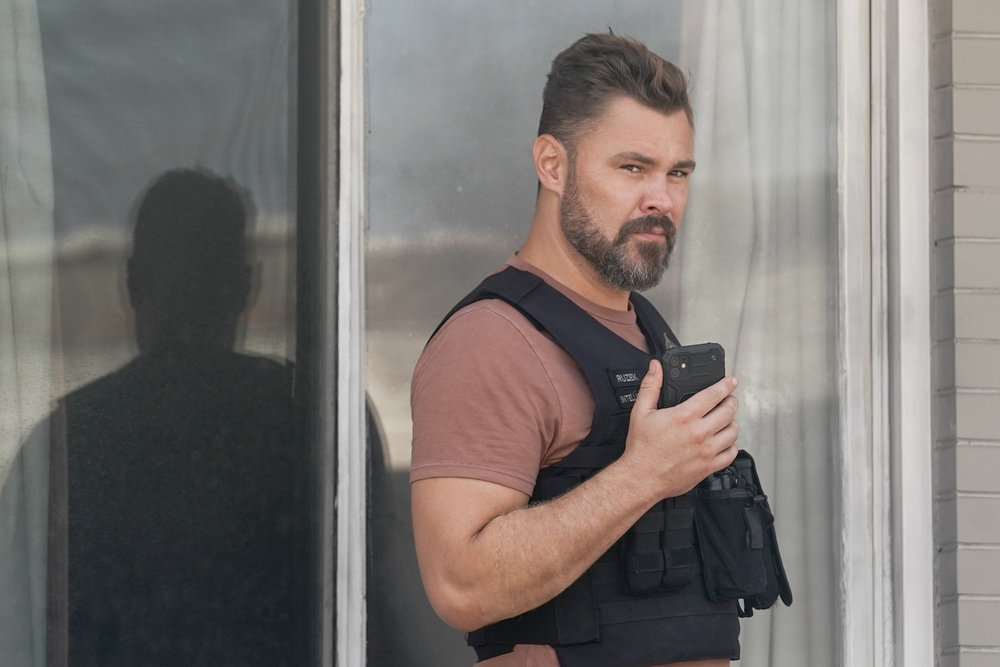 'Chicago P.D.' 10x02 Preview: "The Real You" - Fangirlish