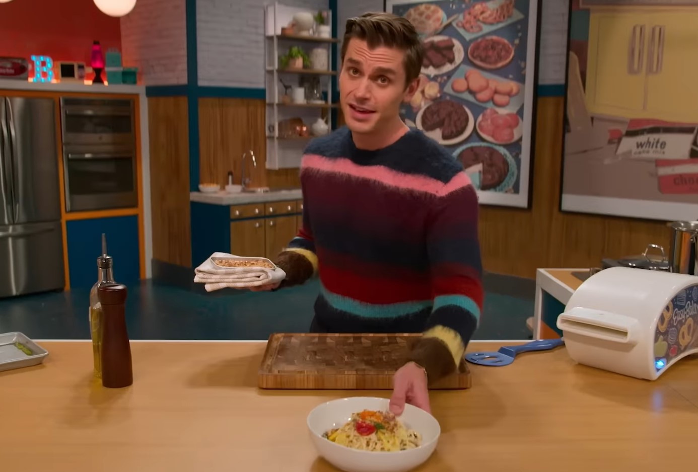 'Easy-Bake Battle' Isn't Your Average Cooking Competition on Netflix ...