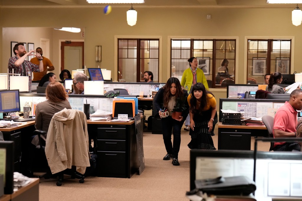 'Not Dead Yet' 1x01 Review: 'Pilot' - Fangirlish