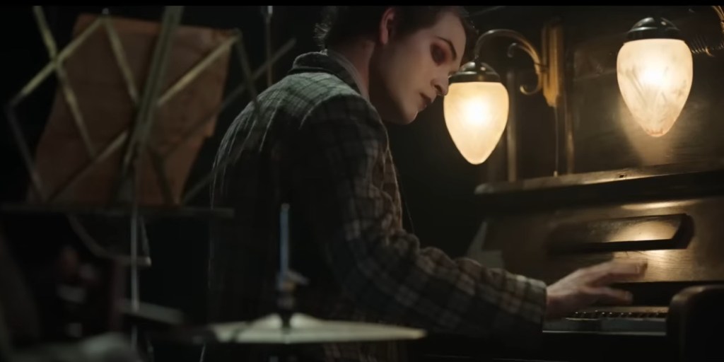 'Interview with the Vampire' Season 2 Trailer Is The Théâtre des ...