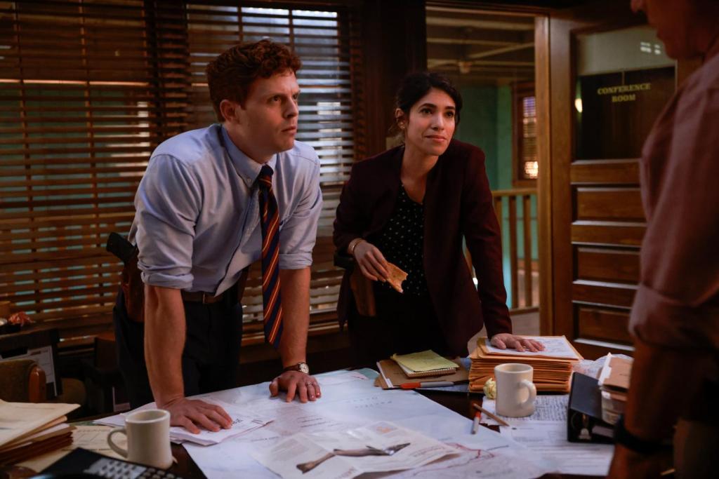 NCIS: Origins Season 1, Episode 9 Preview: 'Vivo o Muerto' - Fangirlish