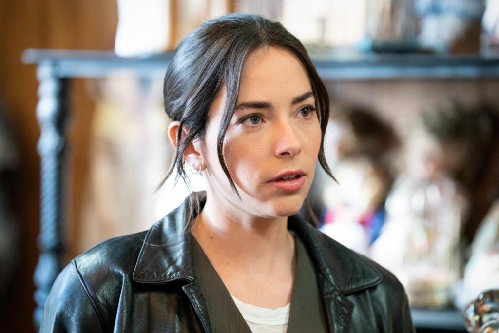 NCIS: Origins Season 1, Episode 17 Preview: 'Darlin', Don't Refrain ...